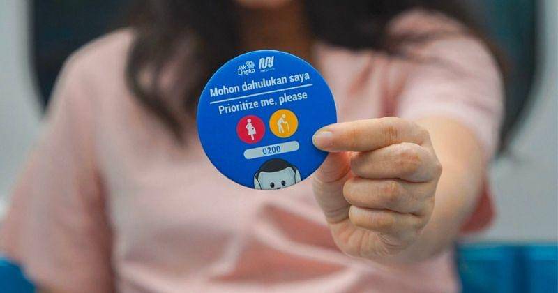 Cara Mendapatkan Pin Prioritas Ibu Hamil di MRT Jakarta | Popmama.com